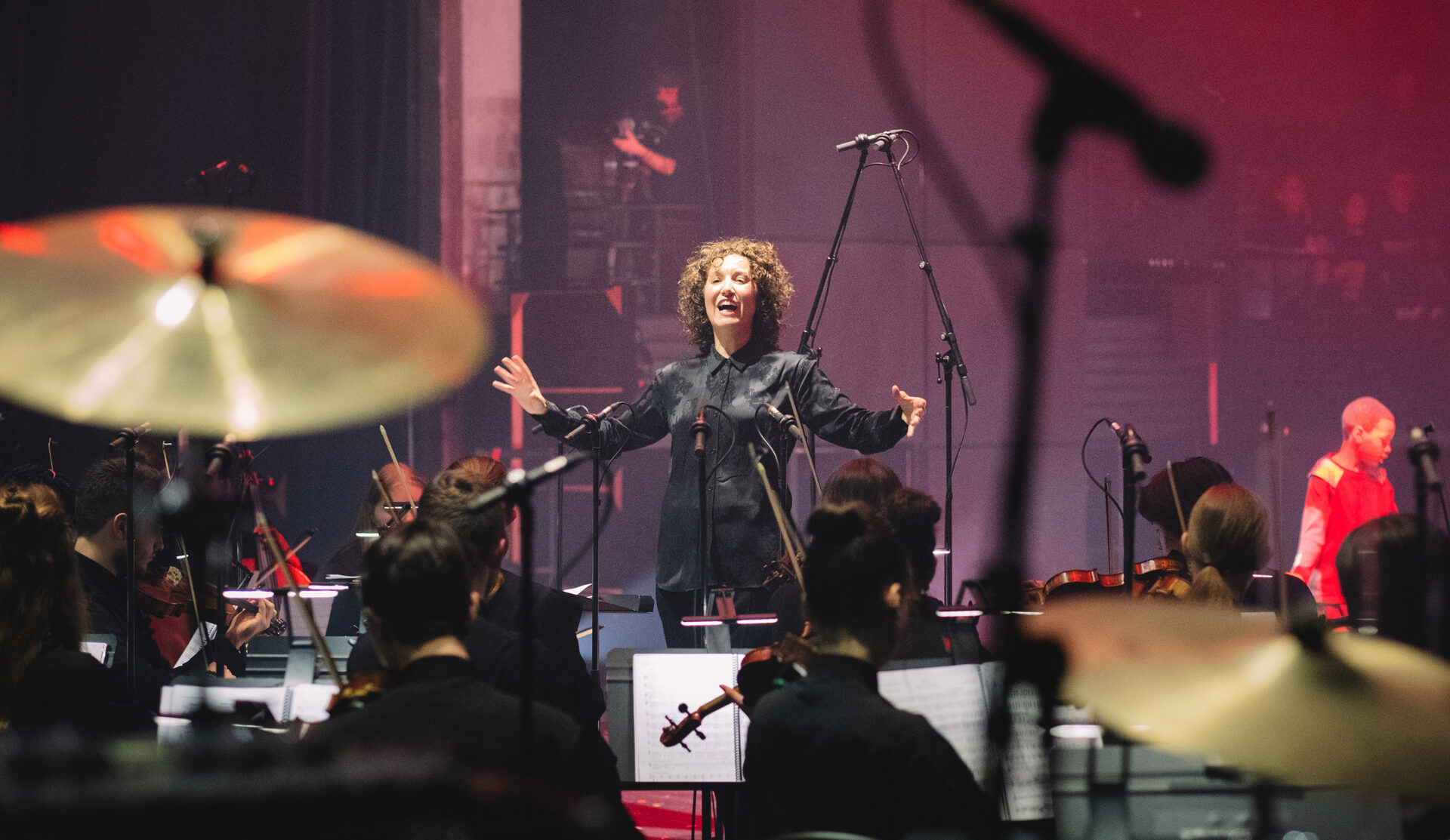 Beatriz Fernández dirige a la Démos Philharmonie de Paris en el ...